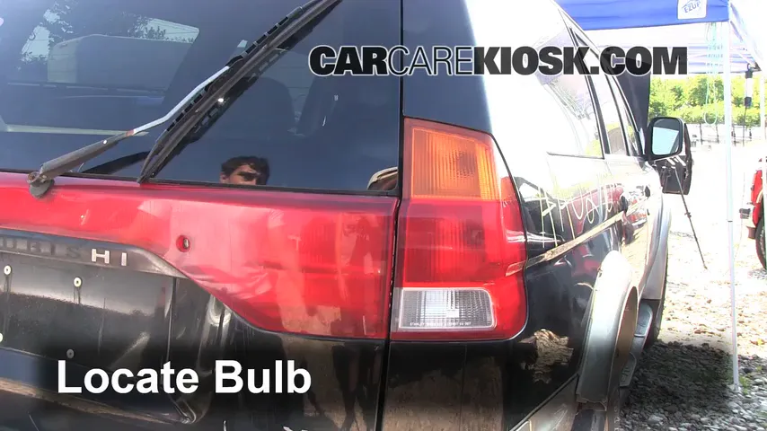 Tail Light Replacement on 1997 Mitsubishi Montero Sport XLS 3.0L V6