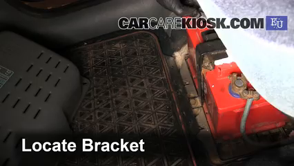 Battery Replacement: 1996-2003 Renault Scenic - 2000 Renault Scenic ...