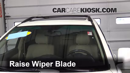Front Windshield Wiper Blade Change: 2004 Lexus RX330 3.3L V6