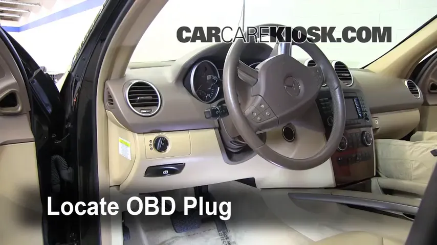 Parking Light Replacement on a 2007 Mercedes-Benz ML350 3.5L V6