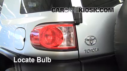 Rear Turn Signal Replacement on a 2007 Toyota FJ Cruiser 4.0L V6