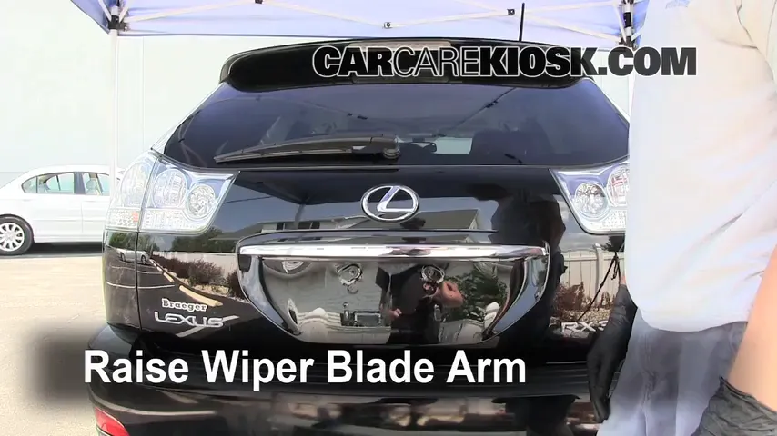 Rear Windshield Wiper Blade Change: 2008 Lexus RX350 3.5L V6