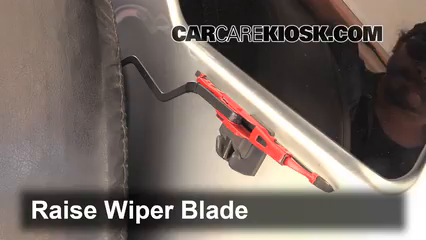Rear Windshield Wiper Blade Change: 2008 Toyota FJ Cruiser 4.0L V6