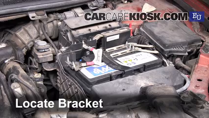 Battery Replacement: 2009-2015 Renault Megane - 2009 Renault Megane ...