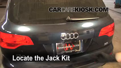 Replace Flat Tire with Spare Tire: 2009 Audi Q7 Premium 3.6L V6