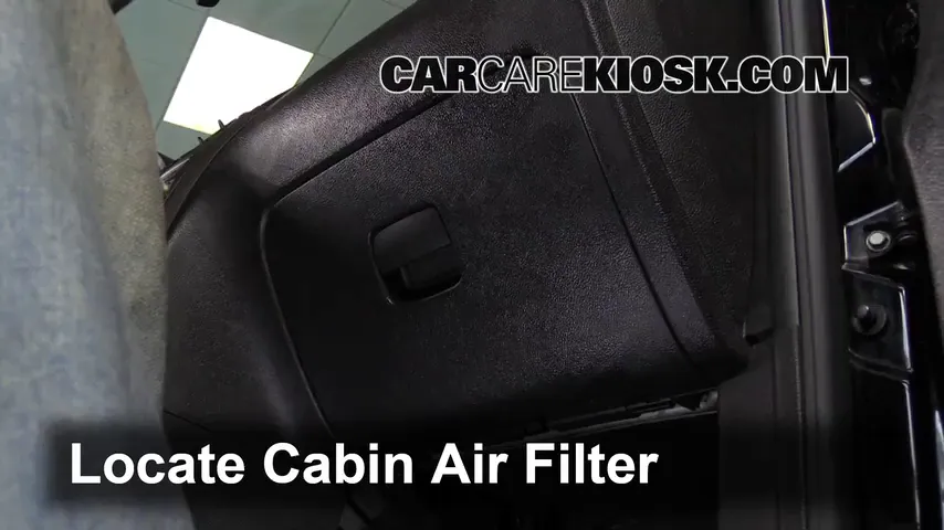 Cabin Air Filter Replacement: 2009 Chevrolet HHR LS 2.2L 4 Cyl. FlexFuel