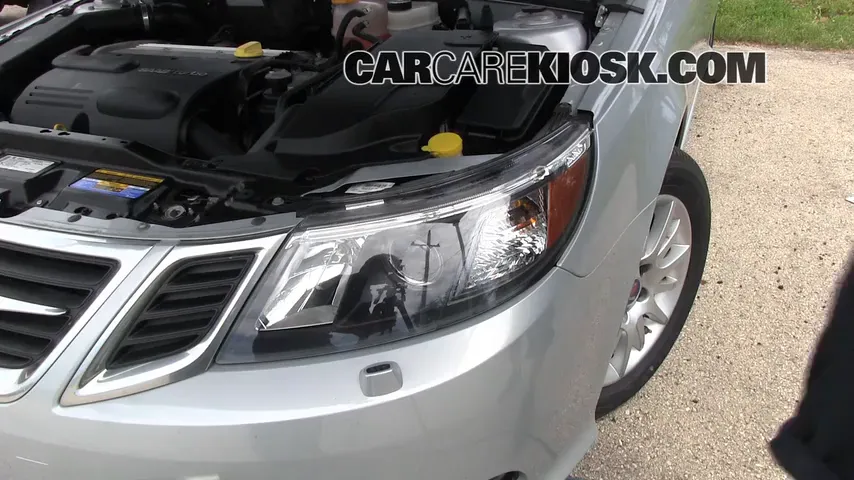 Headlight Bulb Replacement: 2010 Saab 9-3 2.0T 2.0L 4 Cyl. Turbo Sedan