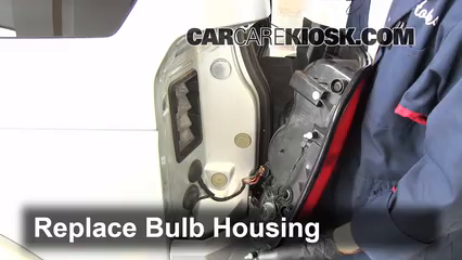 Brake Light Change 2010-2016 Land Rover LR4 - 2011 Land Rover LR4 HSE 5 ...