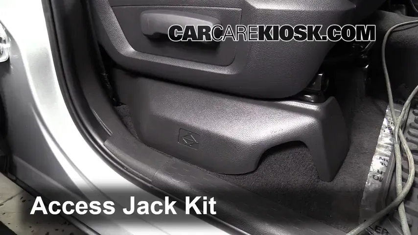 How To Jack Up a 2012 Ram 1500 SLT 5.7L V8 Crew Cab Pickup