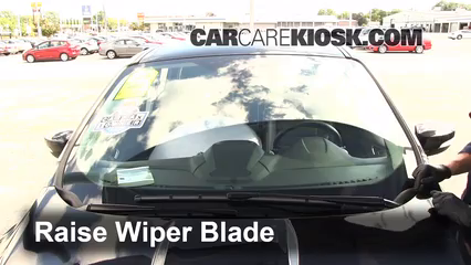 Front Windshield Wiper Blade Change: 2013 Ford Escape SEL 2.0L 4 Cyl. Turbo