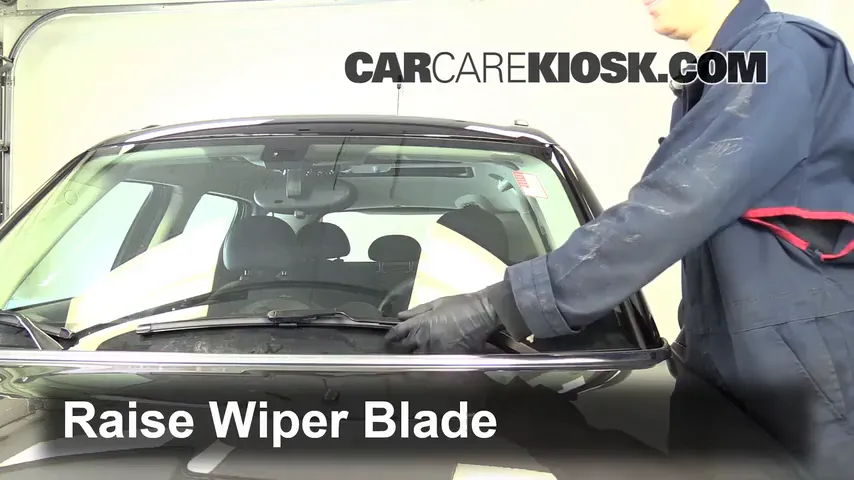 Front Windshield Wiper Blade Change: 2013 Mini Cooper Countryman S ALL4 ...