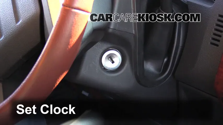 How to Set the Clock / Change Time on a 2014 Ford F-350 Super Duty King ...