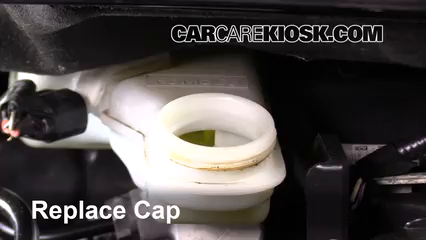 2012-2018 Ford Focus Brake Fluid Level Check - 2015 Ford Focus Titanium ...