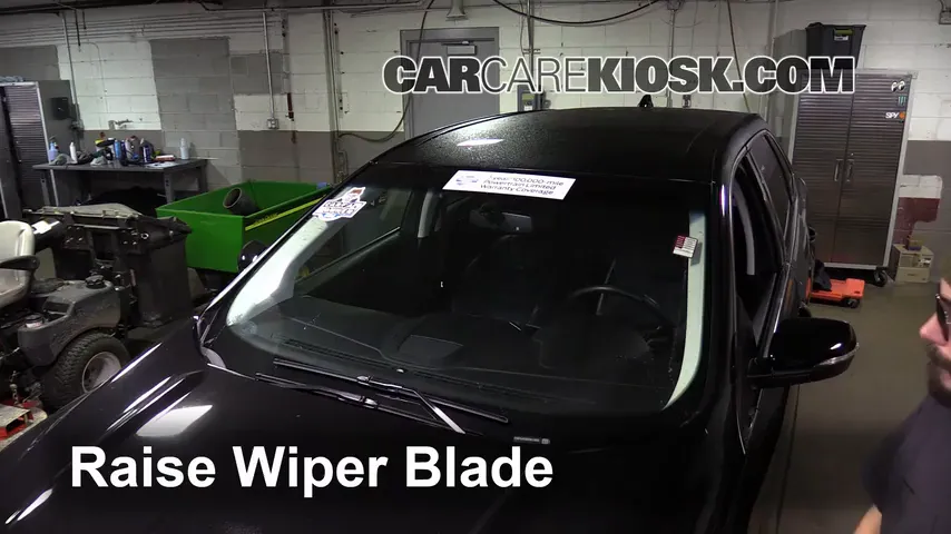 Front Windshield Wiper Blade Change: 2016 Ford Edge Titanium 2.0L 4 Cyl ...