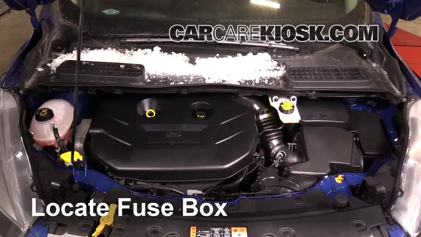 Tail Light Replacement on 2017 Ford Escape SE 2.0L 4 Cyl. Turbo