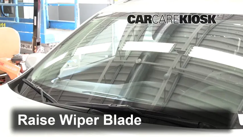 Front Windshield Wiper Blade Change: 2018 GMC Terrain SLE 1.6L 4 Cyl ...