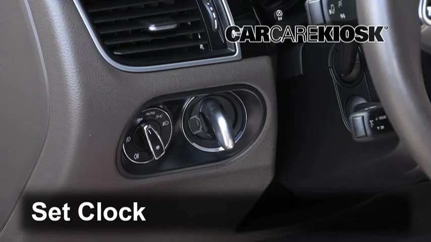 How To Change Clock On Macan