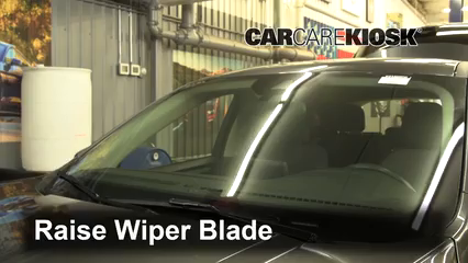 Front Windshield Wiper Blade Change: 2020 Ford Escape SE 1.5L 3 Cyl. Turbo