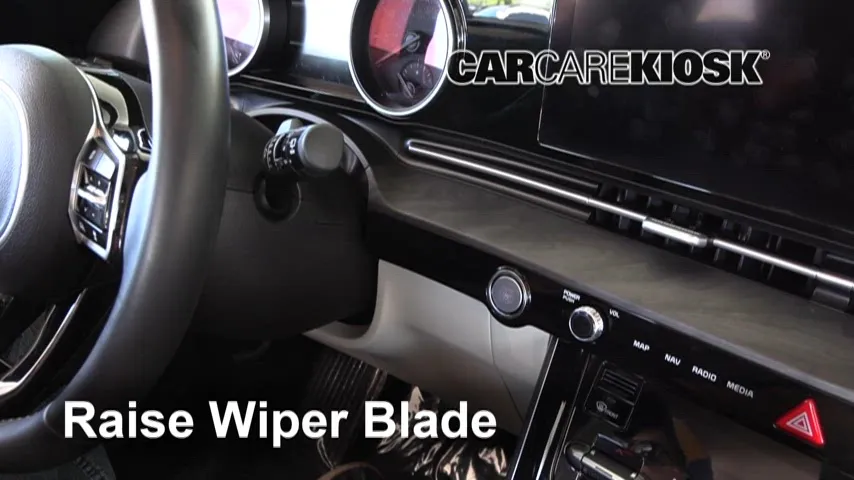 Rear Windshield Wiper Blade Change: 2022 Kia Carnival SX 3.5L V6